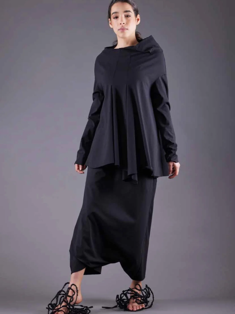 11 Avant-Garde Style Ideas for a Bold Dress-to-Impress Look
